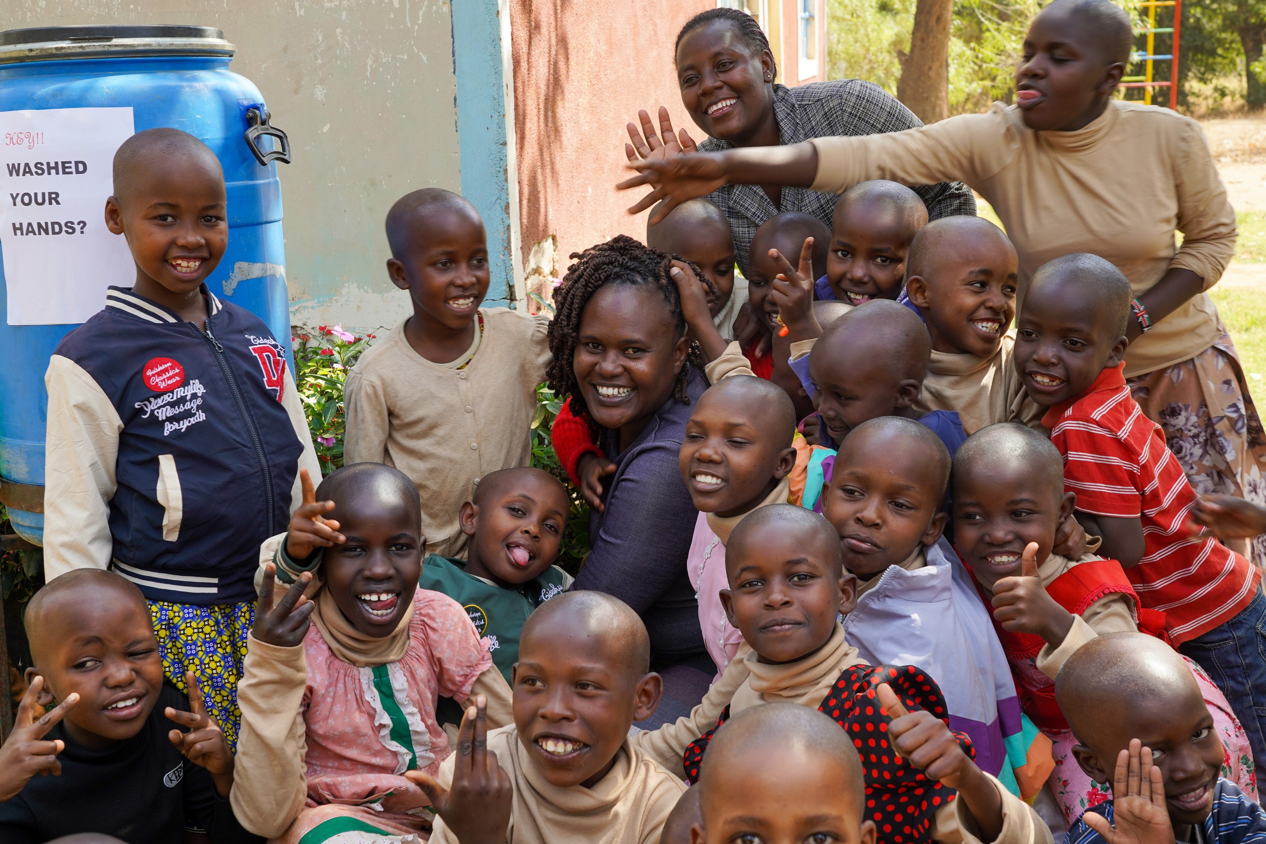 Kenya: A Different Life | 肯尼亚：不一样的人生 | Living Hope Global Ministries