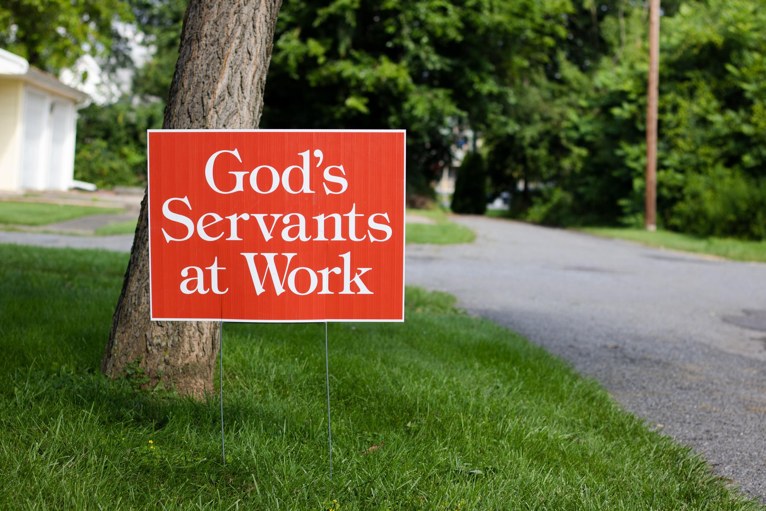 Servants: The Gift that Keeps on Giving | Beacon Evangelical Free Church