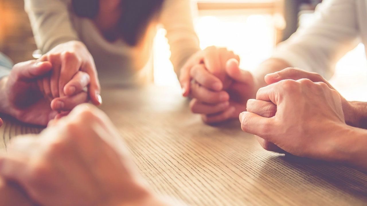 Bid vir mekaar - Charles James | Pellissier Gemeente