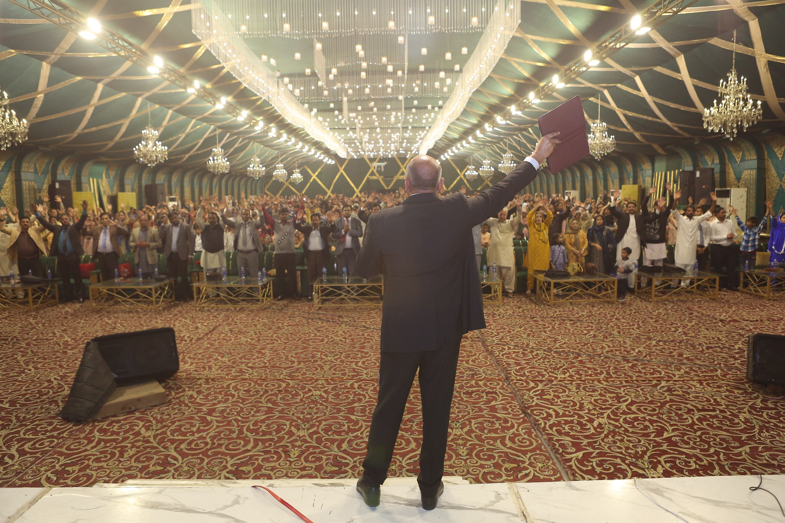 God Is Doing Big Things In Pakistan | Revival Now